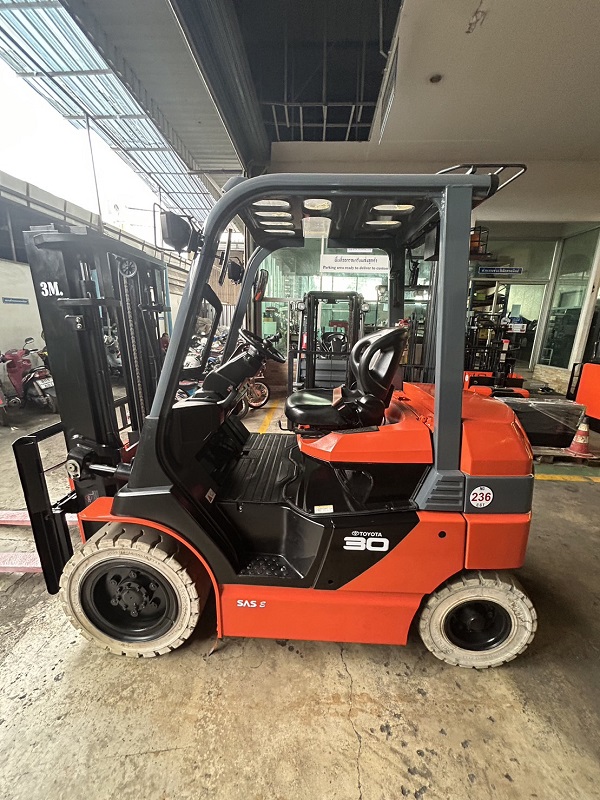 No : 236 / TOYOTA / 8FB30