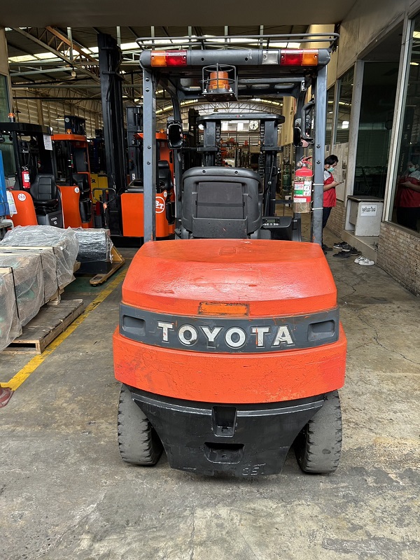 No : 281 / TOYOTA / 8FBJ35