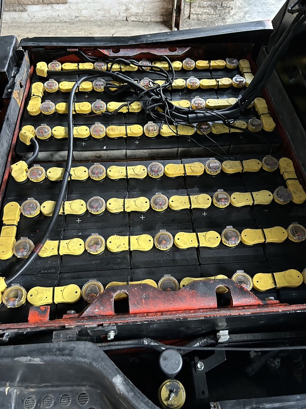 No : 281 / TOYOTA / 8FBJ35