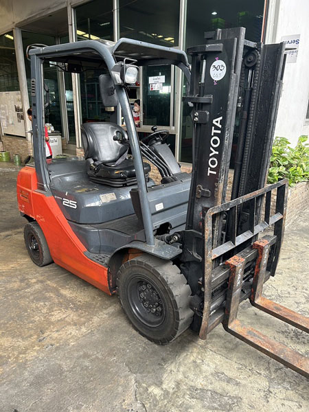No : 303 / TOYOTA / 62-8FD25