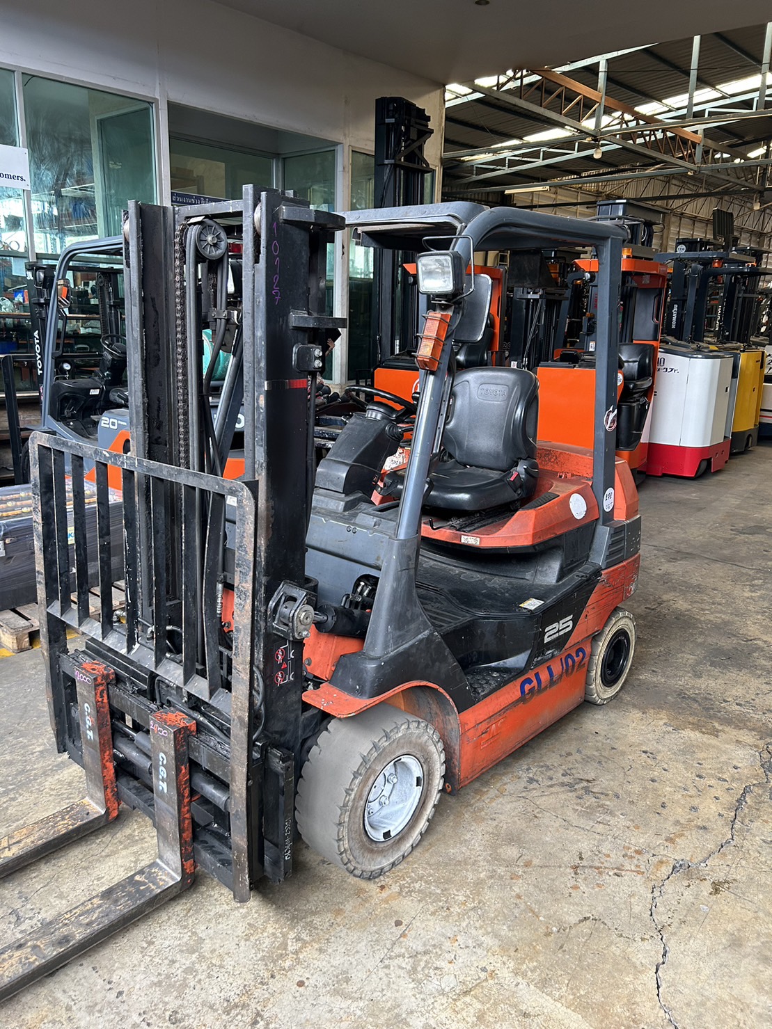 No : 272 / TOYOTA / 8FB25